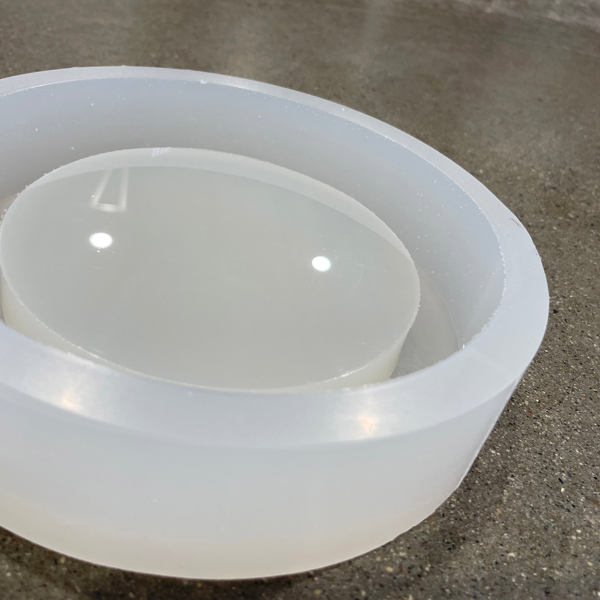 8x2" Round Deep Tray Silicone Mold For Epoxy Resin - 1" Deep Dish Mold ...