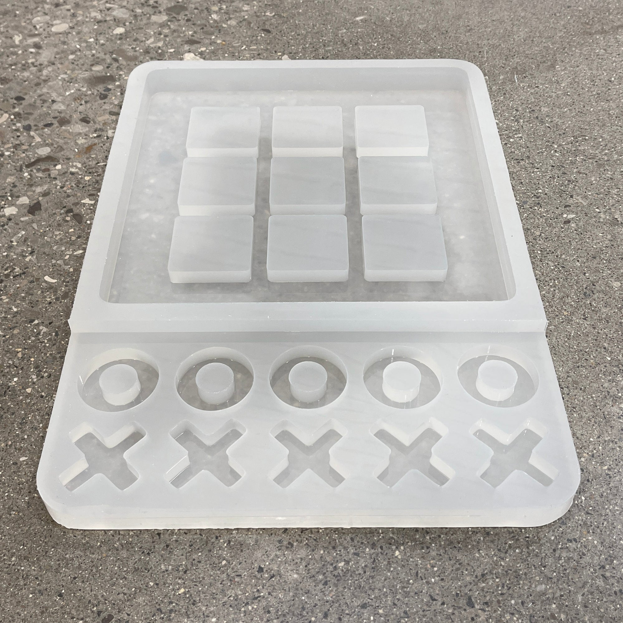 9.5x9.5x0.75" Big Tic Tac Toe Silicone Mold With X & O Pieces – Crafted ...